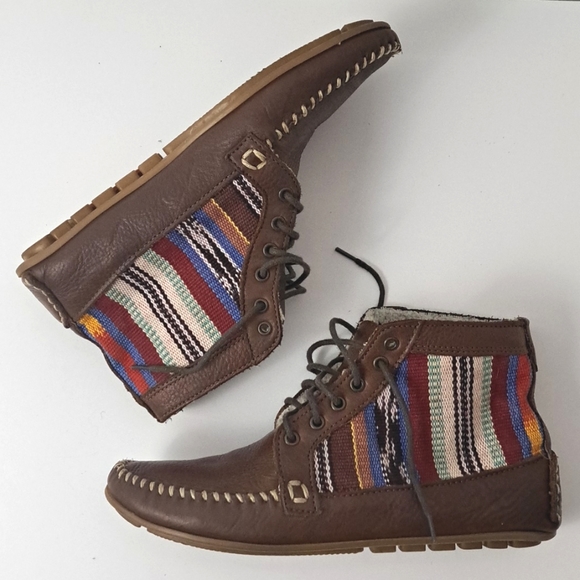 Anthropologie | Shoes | Anthro 2568 Cheyene Leather And Fabric Moccasin ...